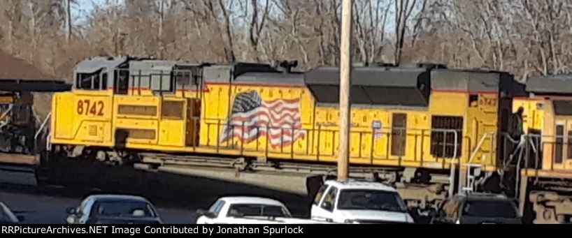 UP 8742, conductor's side view